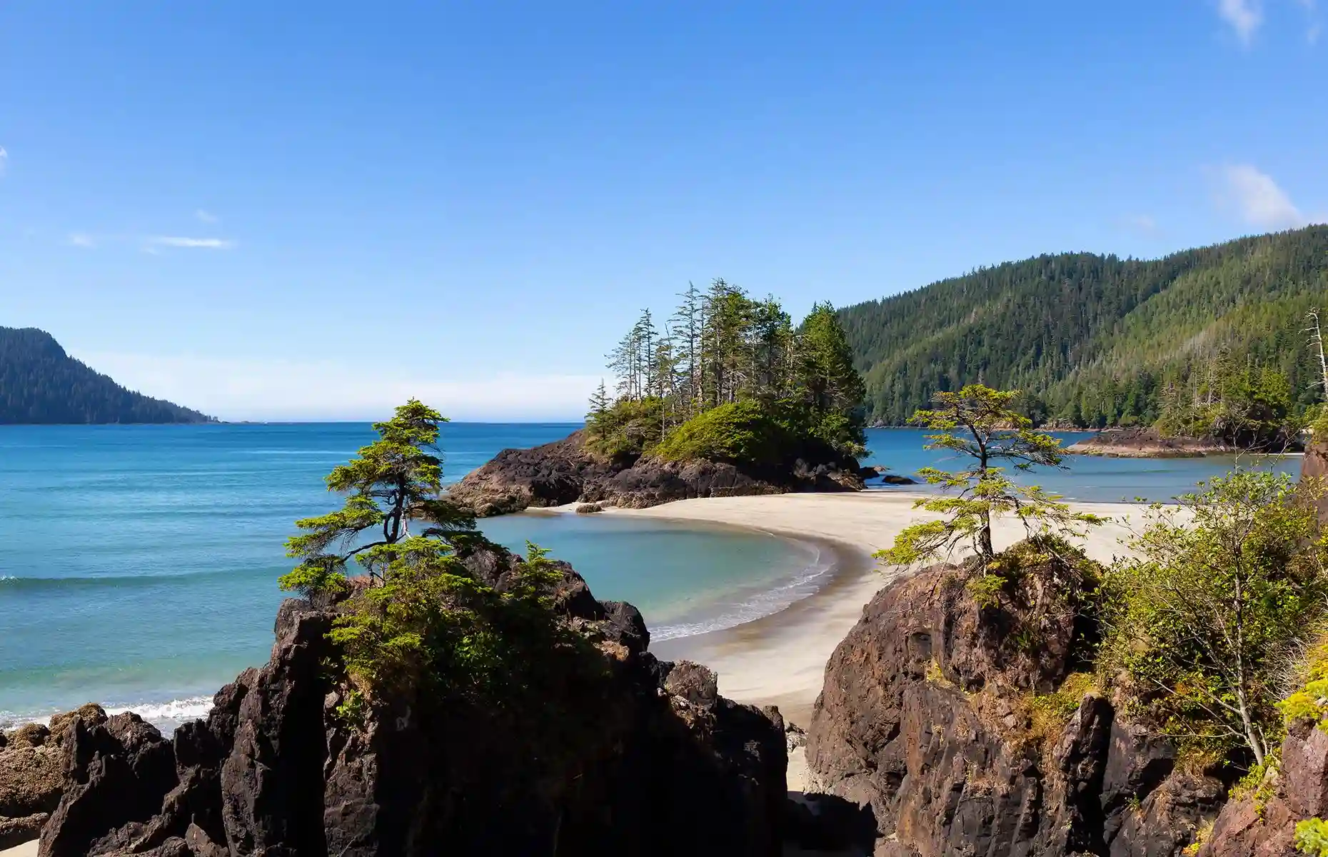 Top 12 Stunning Beaches in Canada - Travelistia